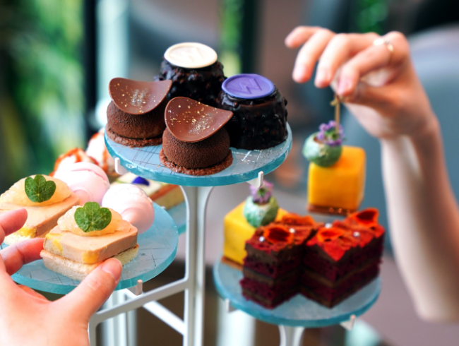 Afternoon Tea, Cocktail Specials, Sushi, Raw Bar | WOOBAR, W Singapore ...